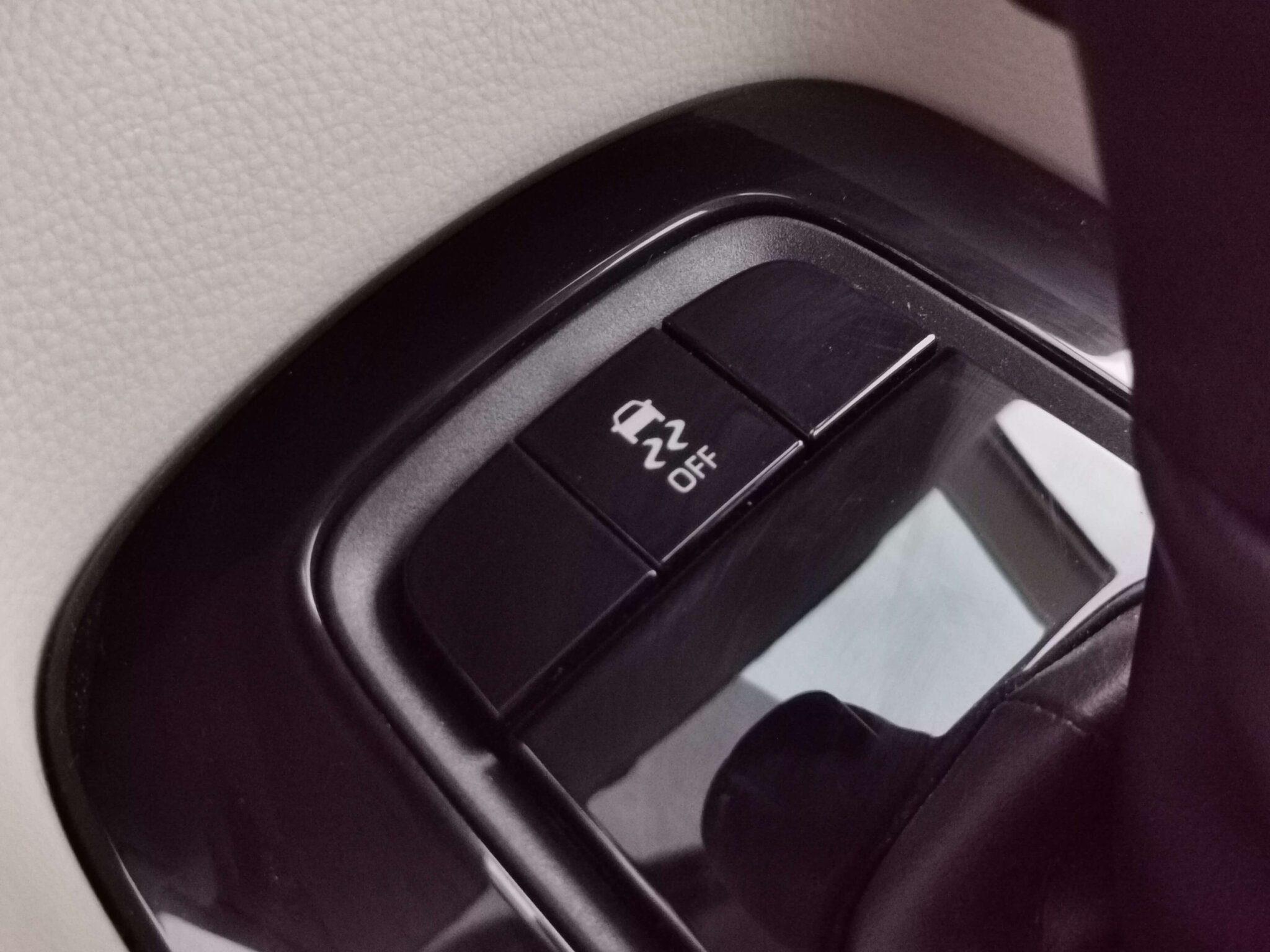 Toyota Corolla XLI 2020 1.6P White — Monstro Hard