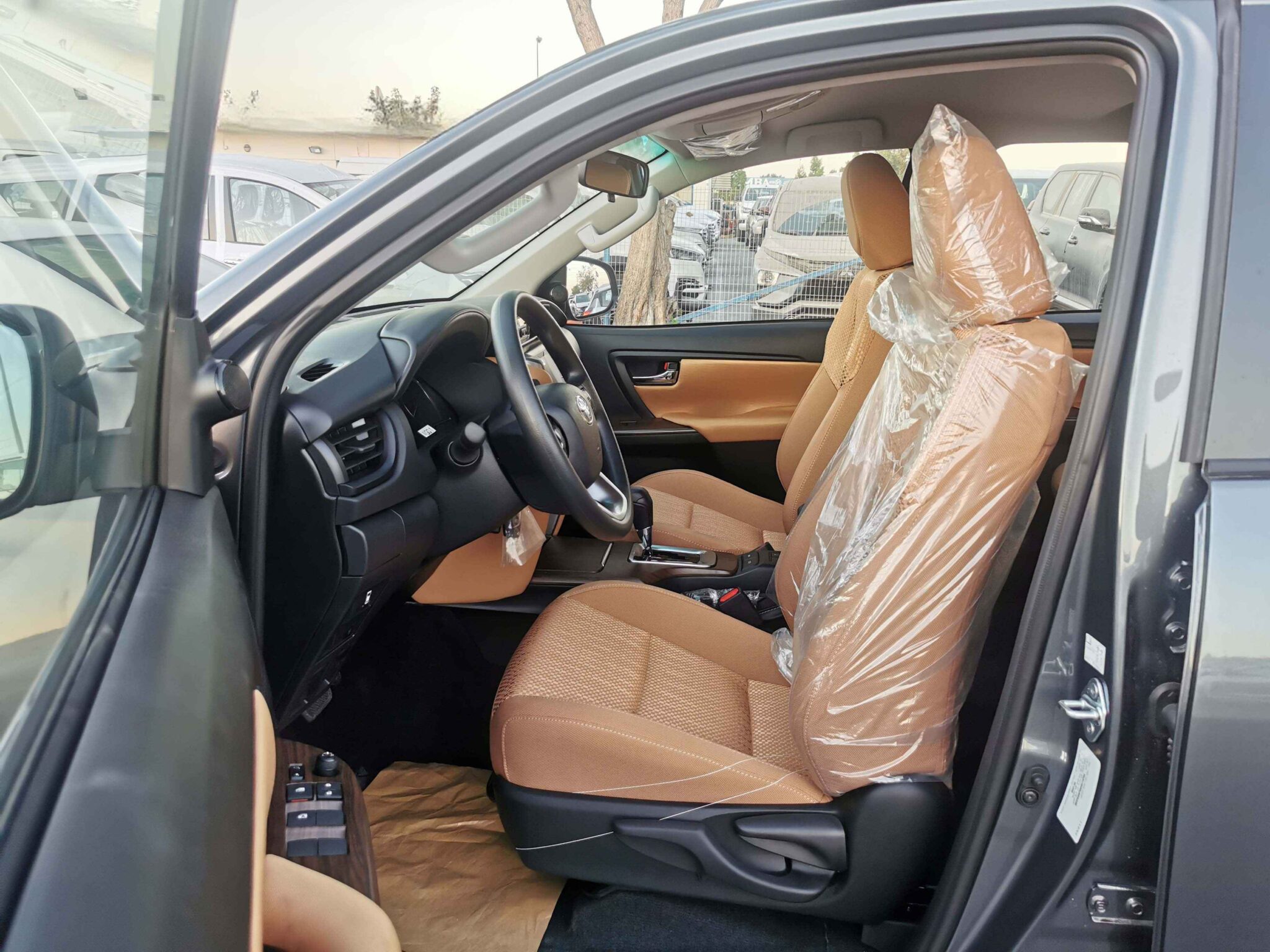 Toyota Fortuner TGN156 2022 2.7P Gray — Monstro Hard
