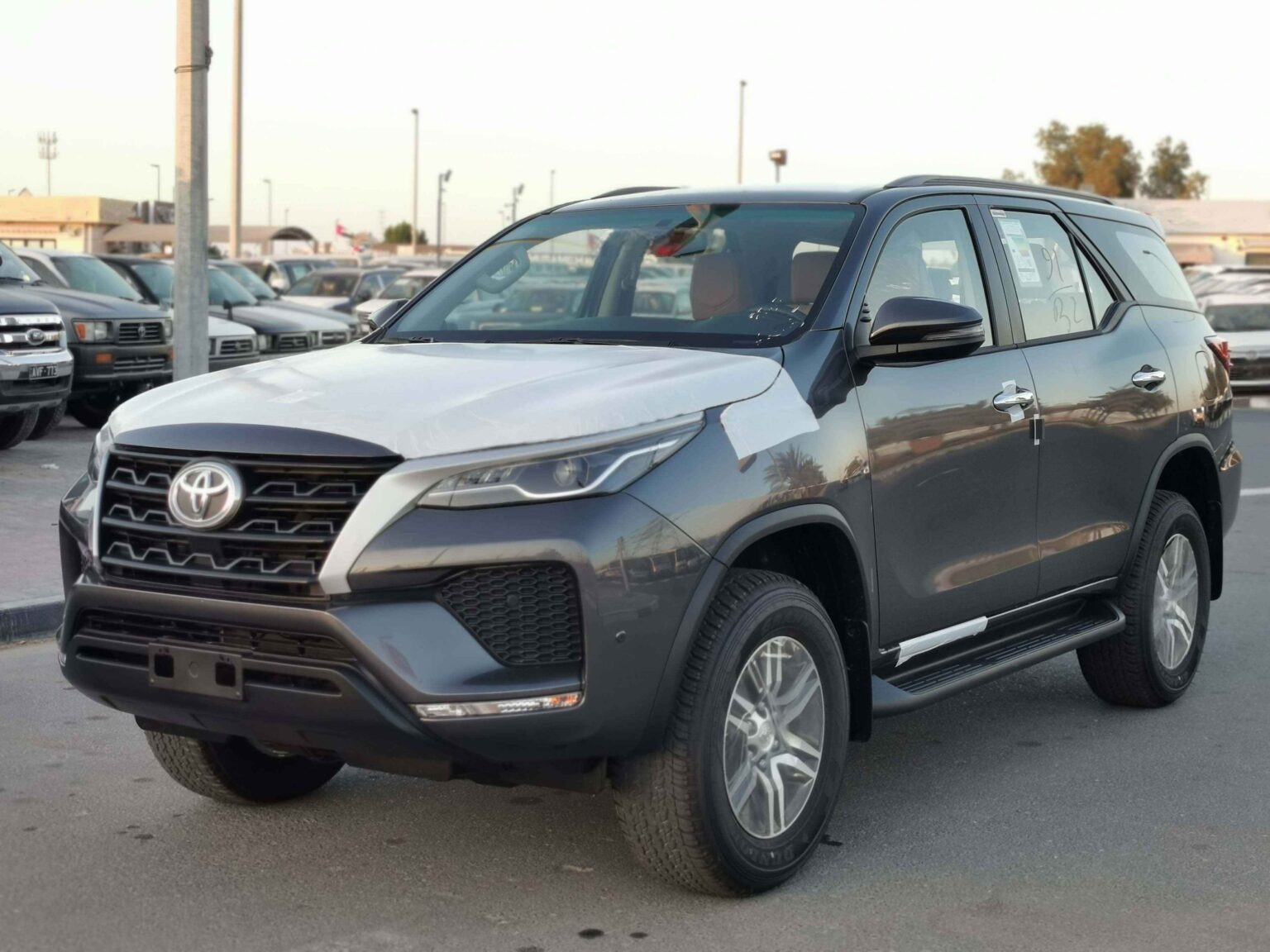 Toyota Fortuner TGN156 2022 2.7P Gray — Monstro Hard