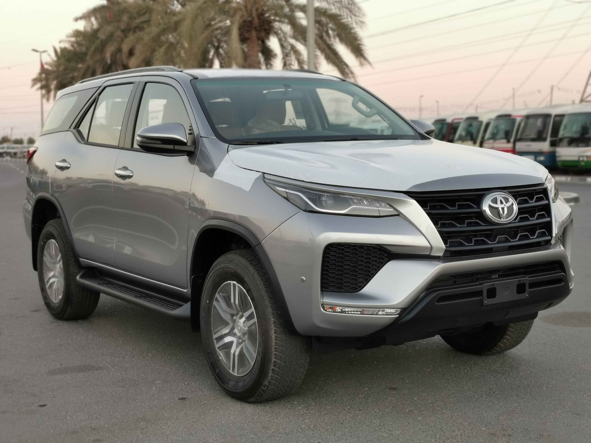 Toyota Fortuner 2022 TGN156 2022 2.7P Silver | Monstro Hard