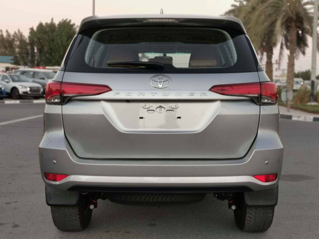Toyota Fortuner 2022 TGN156 2022 2.7P Silver | Monstro Hard