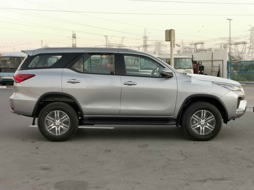 Toyota Fortuner 2022 TGN156 2022 2.7P Silver | Monstro Hard