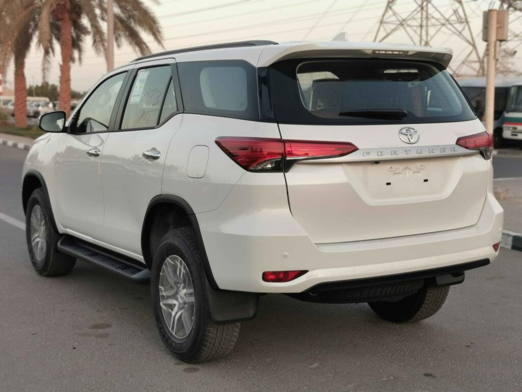 Toyota Fortuner TGN156 2023 2.7P White — Monstro Hard